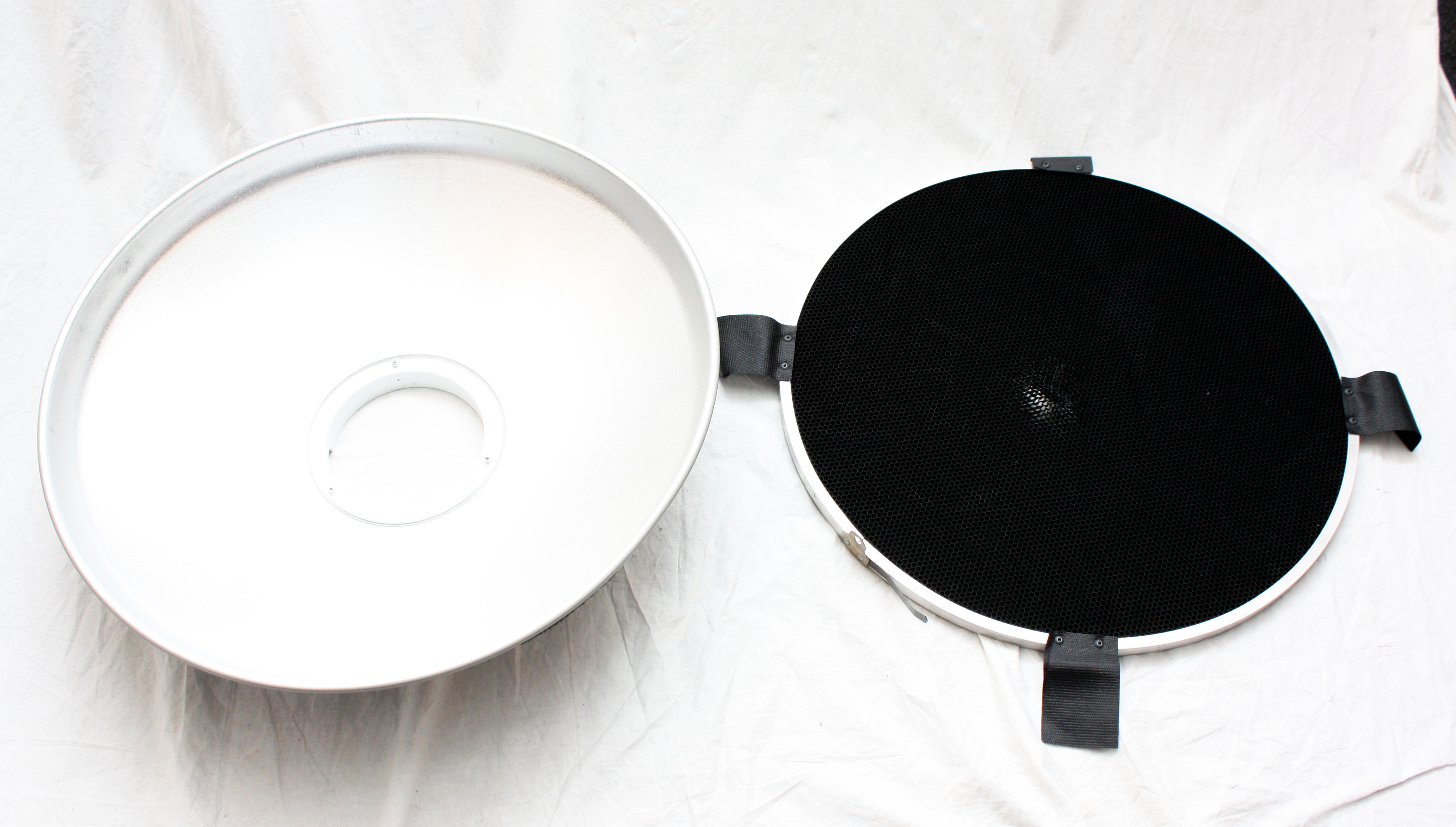 Genuine Elinchrom 44cm Softlite Reflector and Grid attachment – The ...